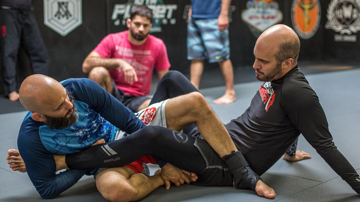 What is No-Gi BJJ? How It Differs from Gi & Why It’s Taking Over